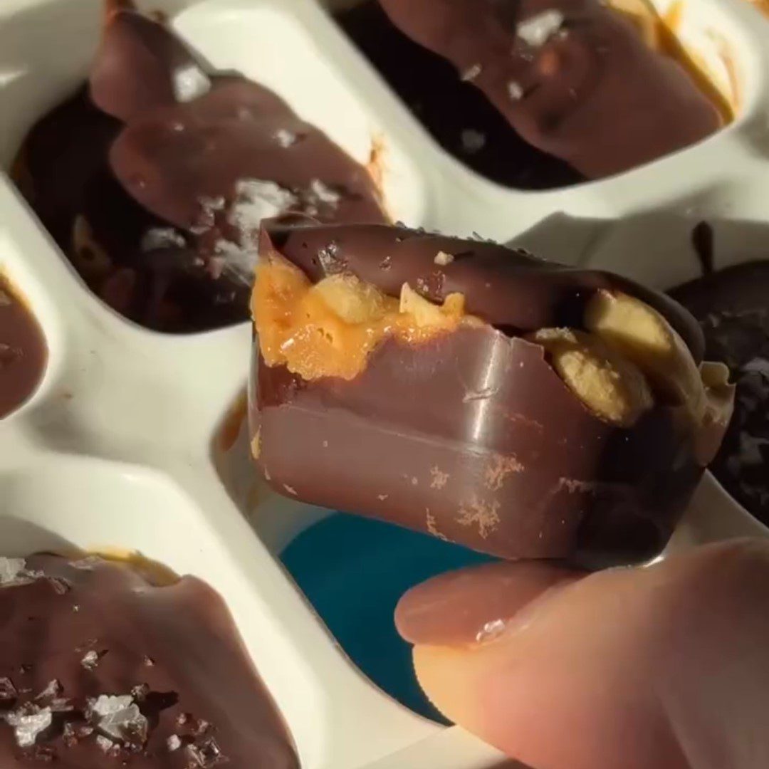 Healthy 5-Ingredient Vegan Snickers Bites Recipe - BALANCED TREATS